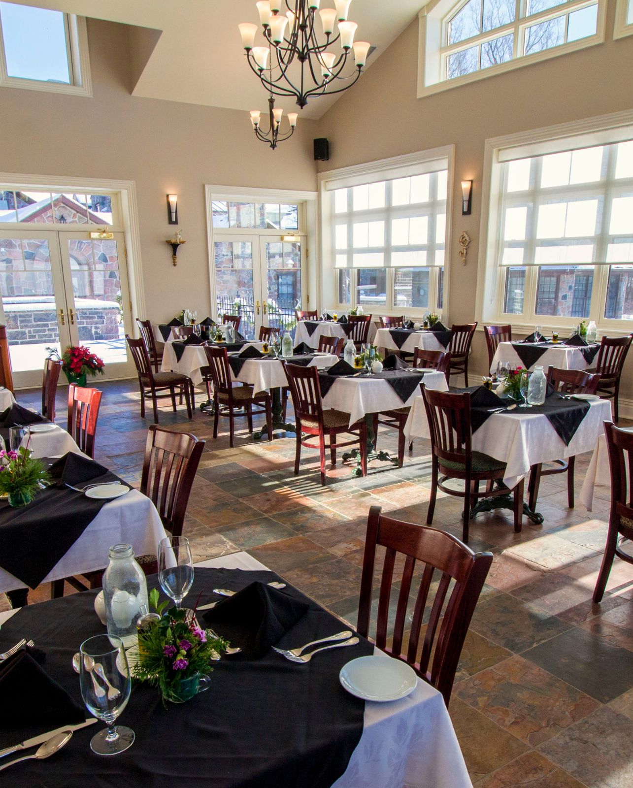 The Dining Room - Ste. Anne’s Spa